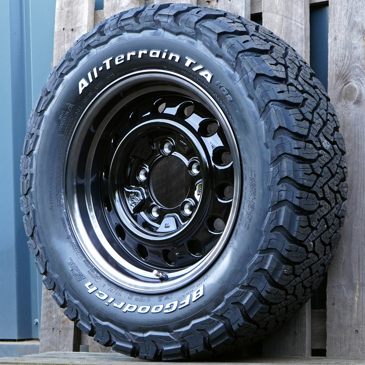 APIO WILDBOAR D 16" Wheel & Tyre Package for Suzuki Jimny (2018 ...